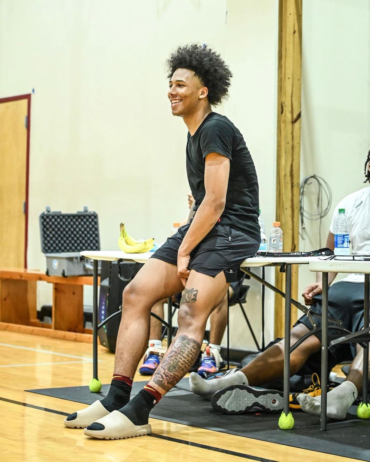 Mikey Outfit from August 26, 2021 | WHAT’S ON THE STAR?