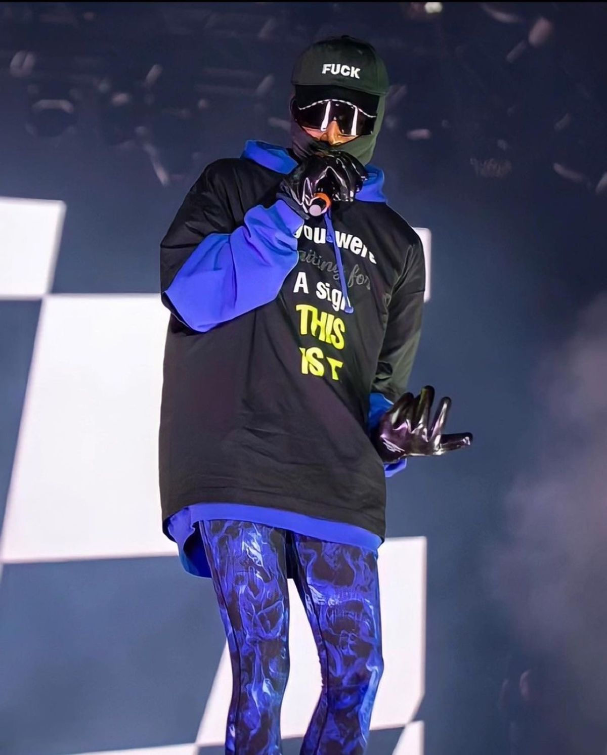 Playboi Carti Outfit from August 31, 2021 | WHAT’S ON THE STAR?