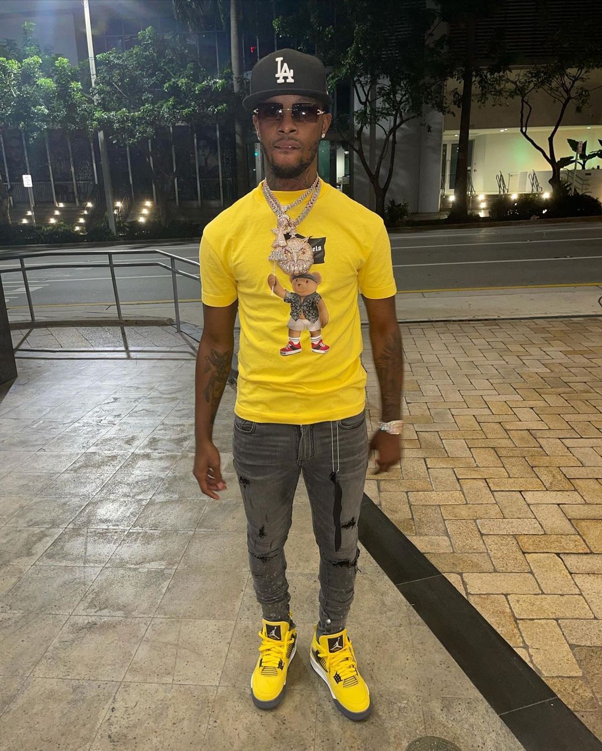 Toosii Outfit from August 30, 2021 | WHAT’S ON THE STAR?