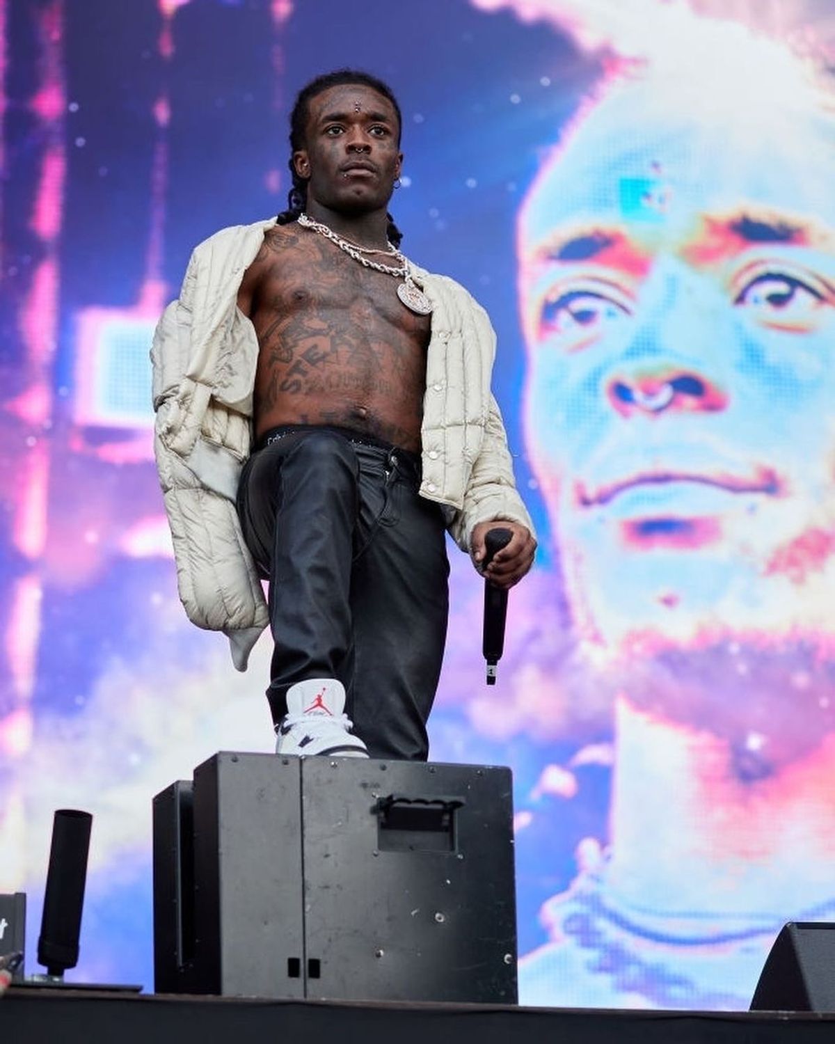 Lil Uzi Vert Outfit from September 11, 2021 | WHAT’S ON THE STAR?