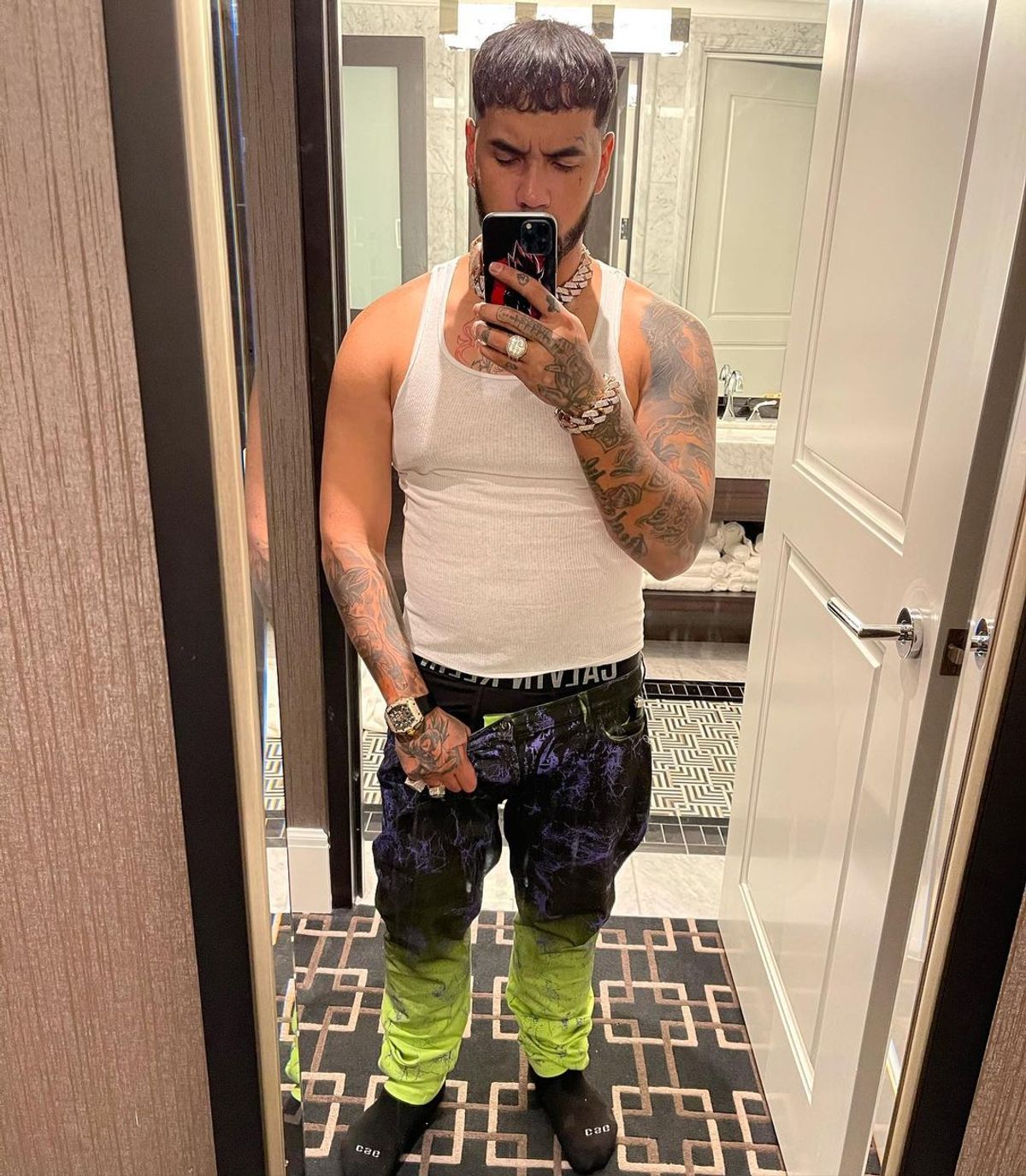 Anuel AA Outfit from September 7, 2021 | WHAT’S ON THE STAR?