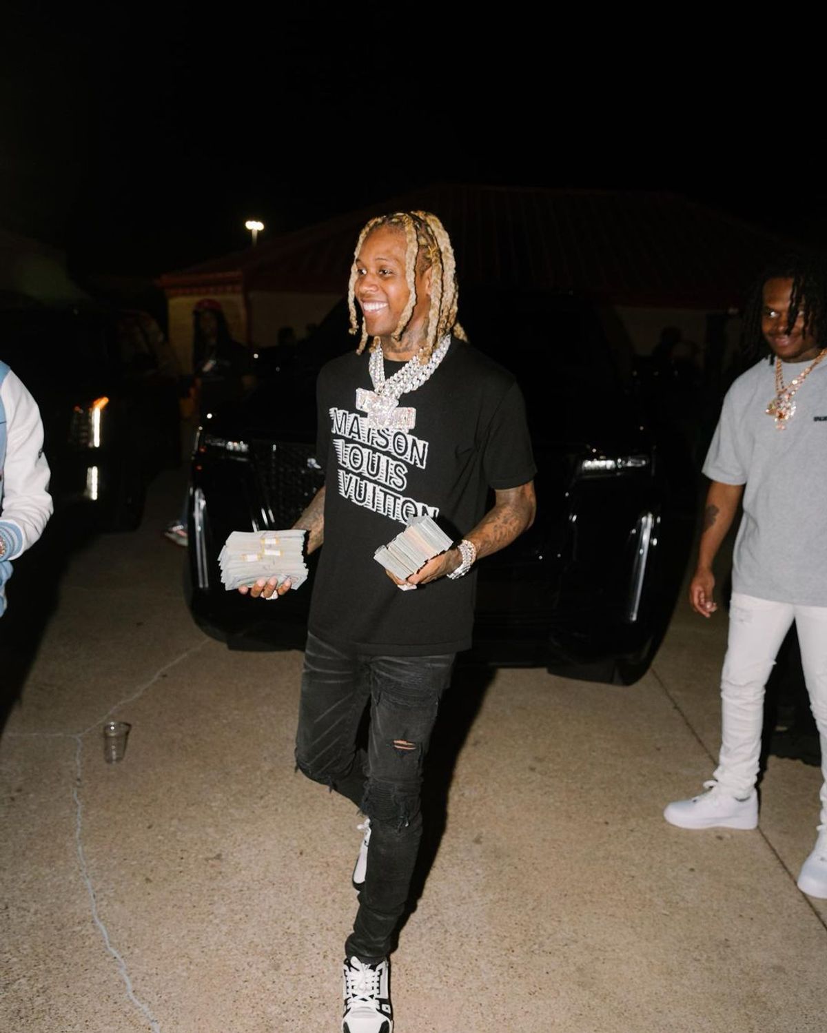 Lil Durk Outfit from September 16, 2021 | WHAT’S ON THE STAR?