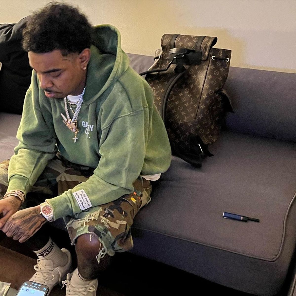 Wheezy Outfit from September 27, 2021 | WHAT’S ON THE STAR?