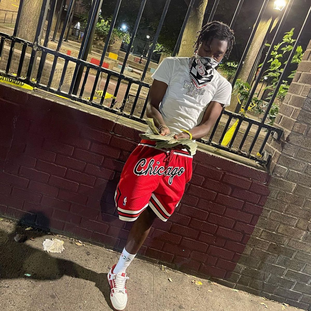 Lil Tjay Outfit from September 30, 2021 | WHAT’S ON THE STAR?