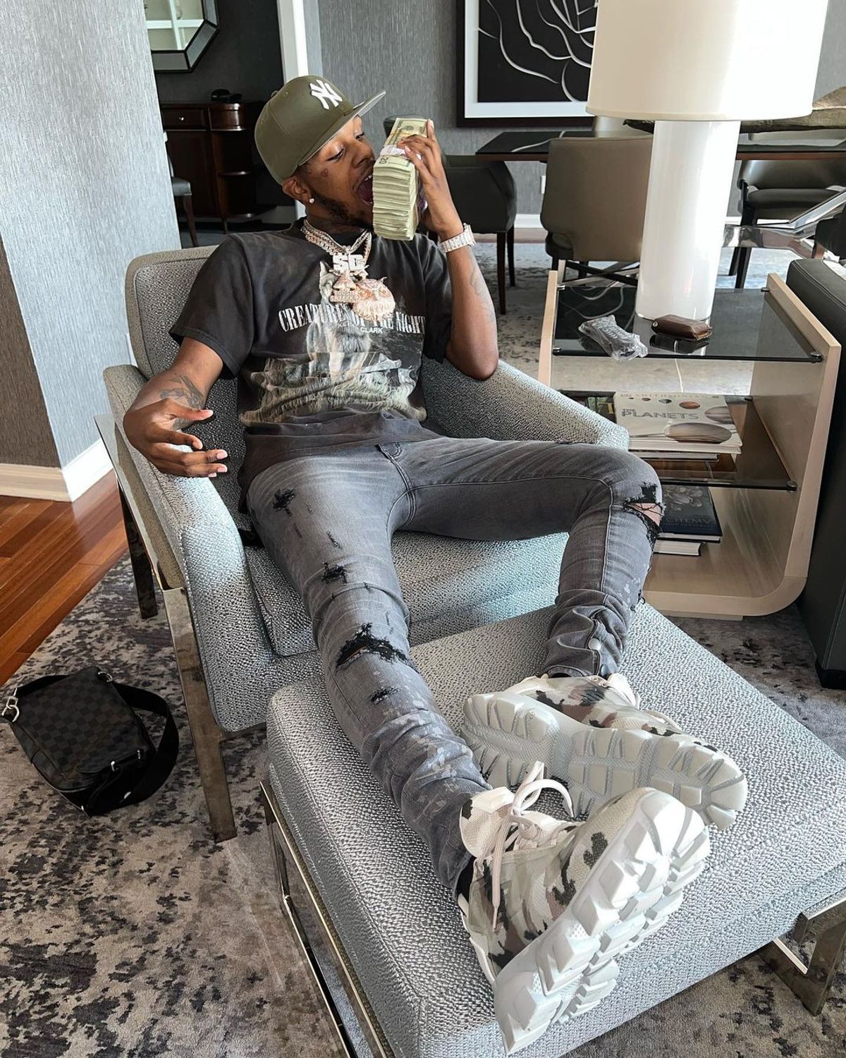 Toosii Outfit from October 1, 2021 | WHAT’S ON THE STAR?