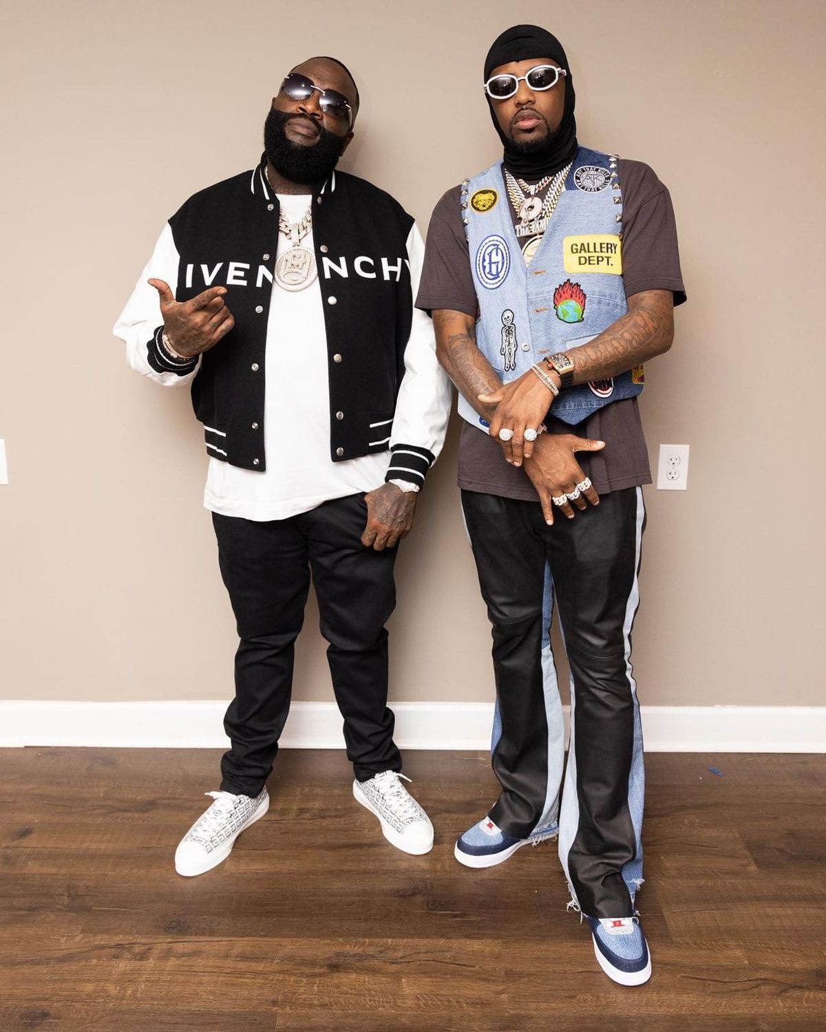 Rick Ross Outfit from October 5, 2021 | WHAT’S ON THE STAR?