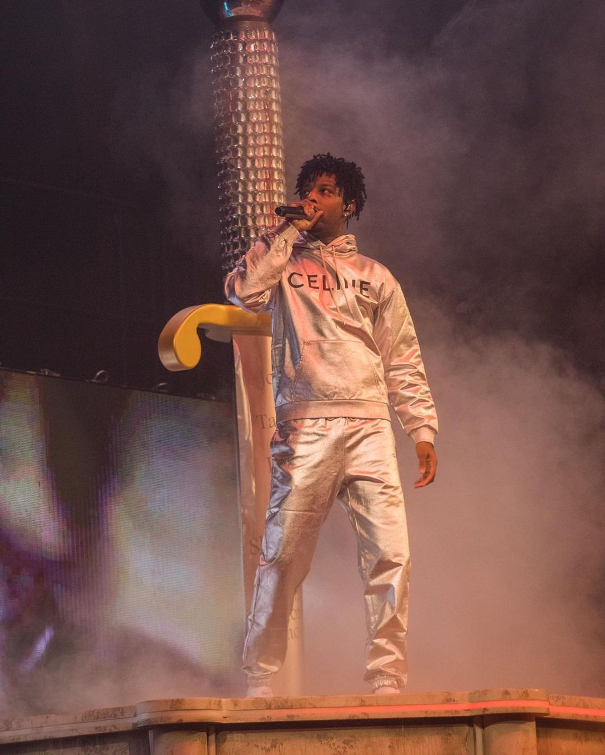 21 Savage Outfit from October 5, 2021 | WHAT’S ON THE STAR?