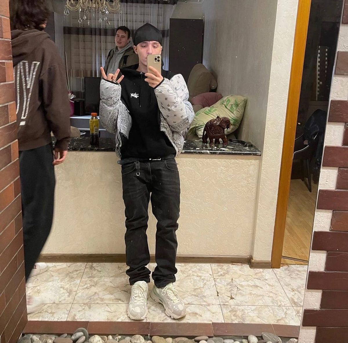 Lil Morty Outfit from October 8, 2021 | WHAT’S ON THE STAR?