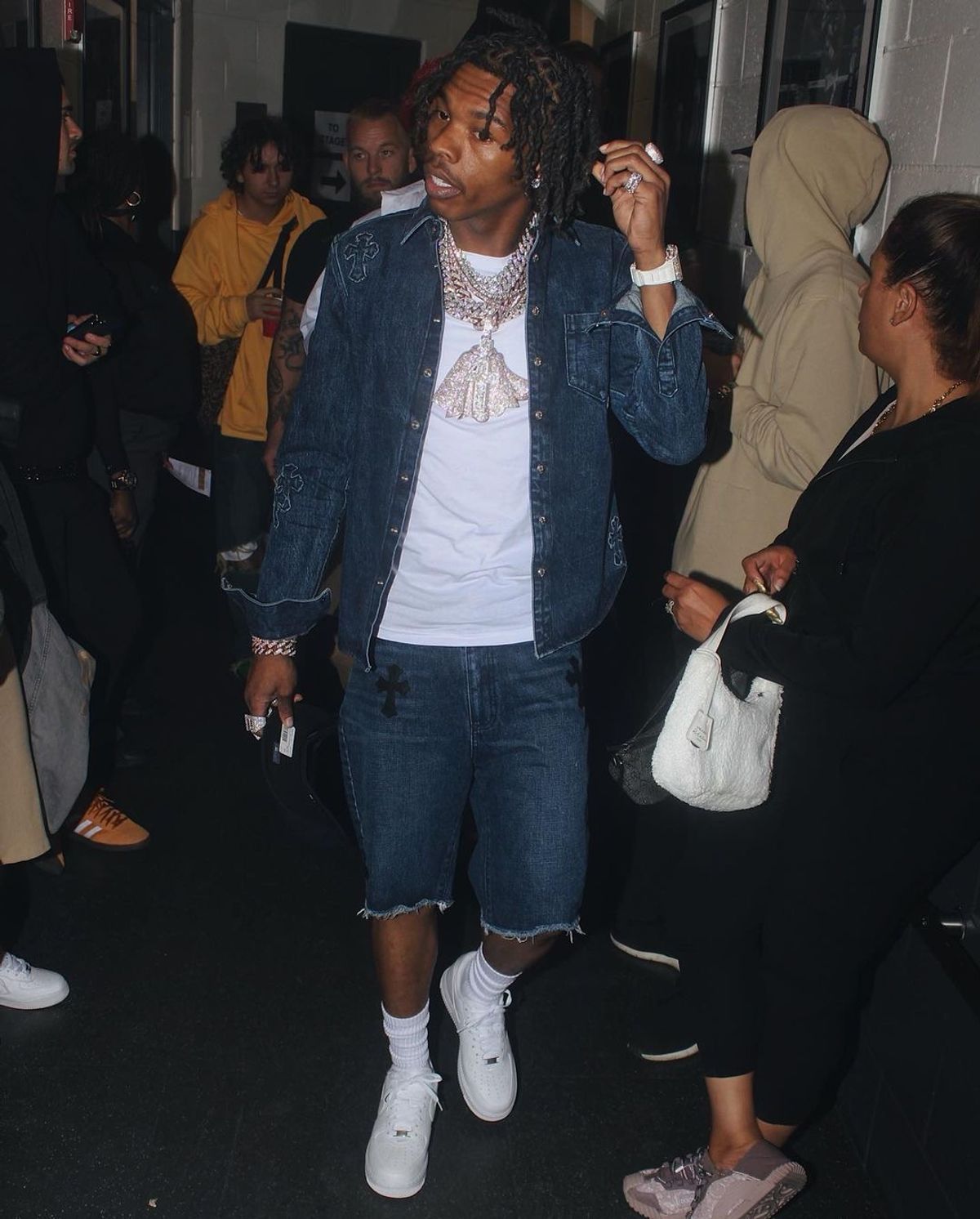 Lil Baby Outfit from October 9, 2021 | WHAT’S ON THE STAR?