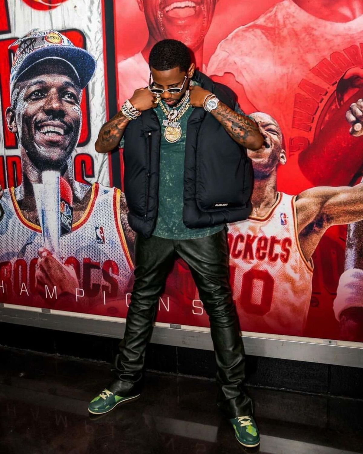 Fabolous Outfit from October 12, 2021 | WHAT’S ON THE STAR?