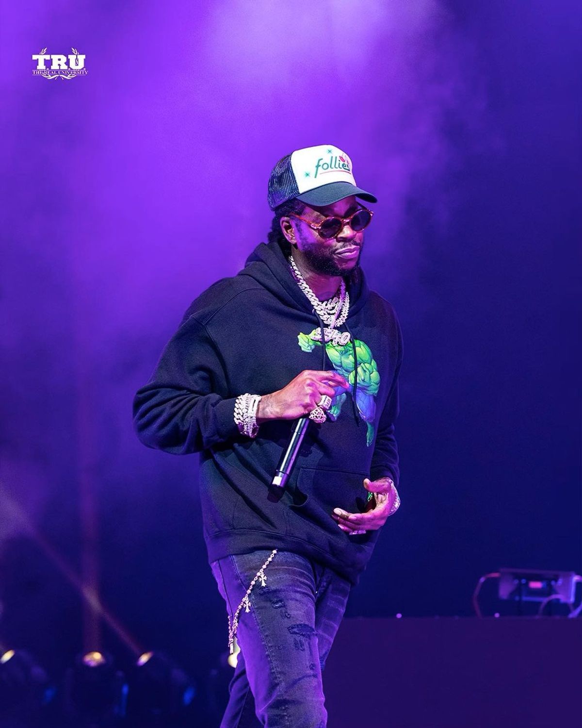 2 Chainz Outfit from October 12, 2021 | WHAT’S ON THE STAR?