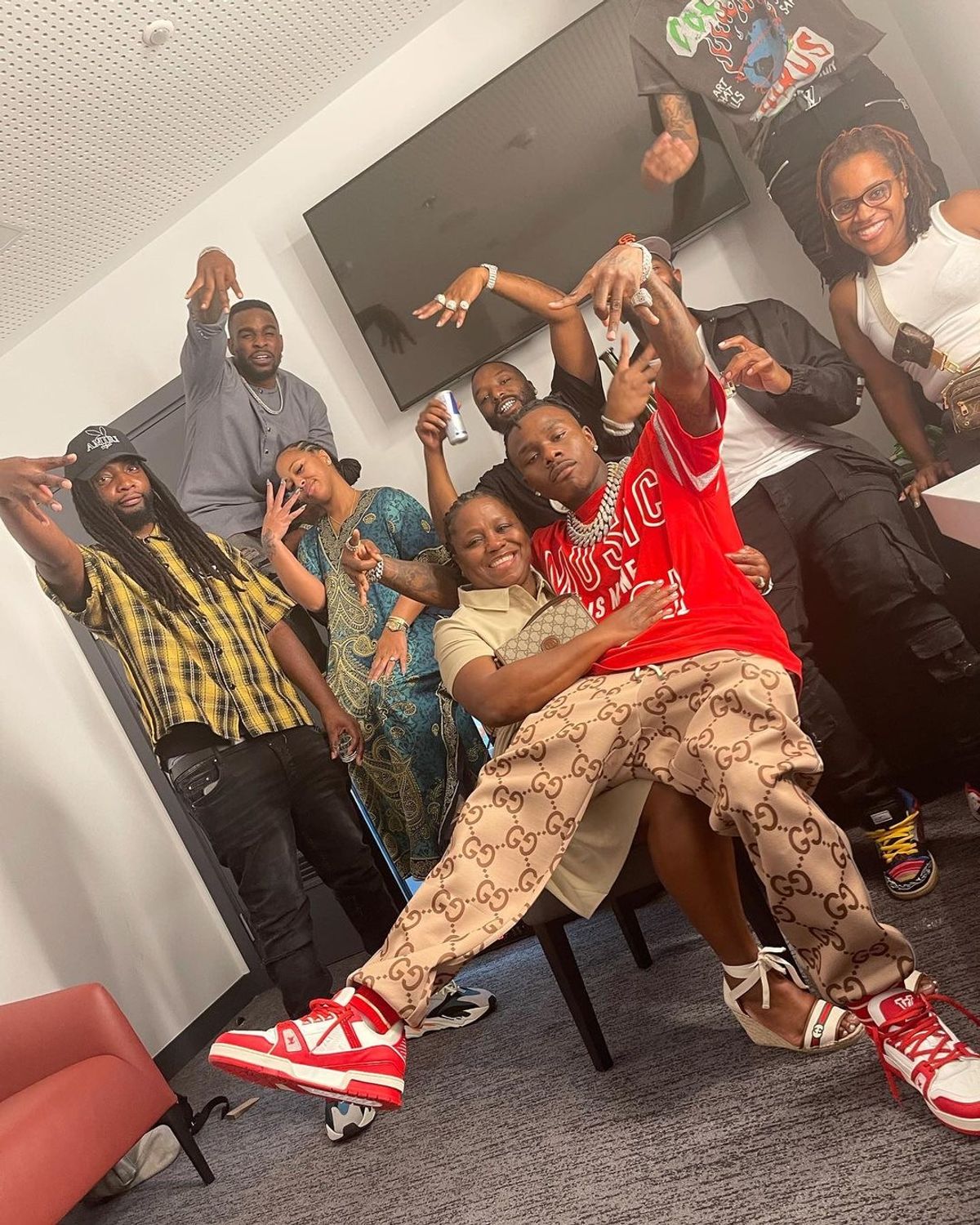 DaBaby Outfit from October 15, 2021 | WHAT’S ON THE STAR?