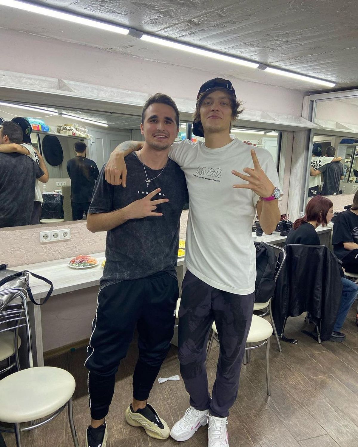 OG Buda Outfit from October 8, 2021 | WHAT’S ON THE STAR?