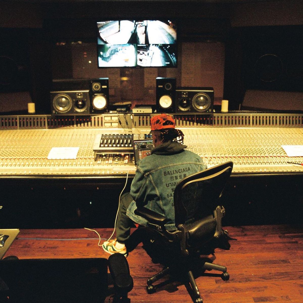 Metro Boomin Outfit from October 20, 2021 | WHAT’S ON THE STAR?