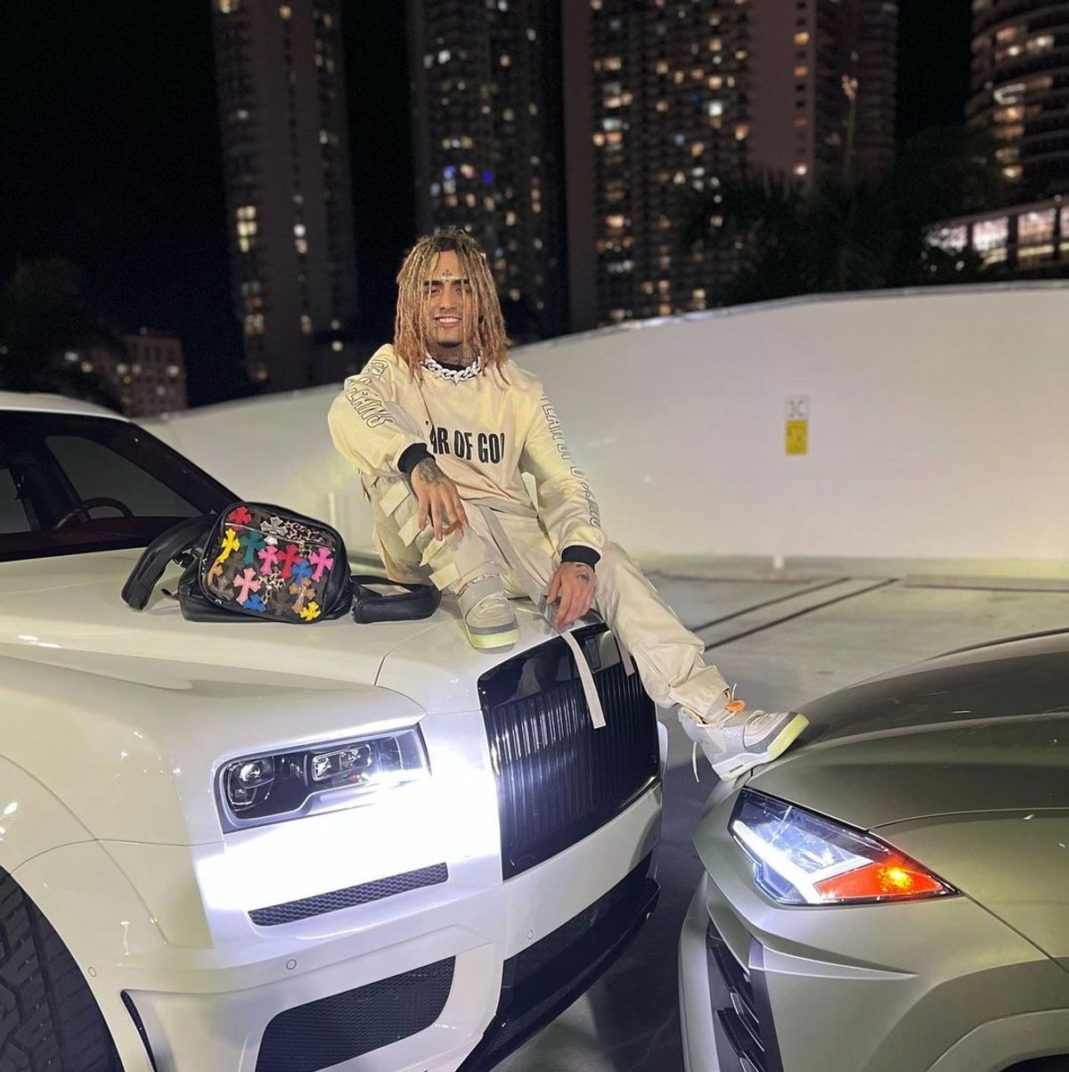 Lil Pump Outfit from October 26, 2021 | WHAT’S ON THE STAR?