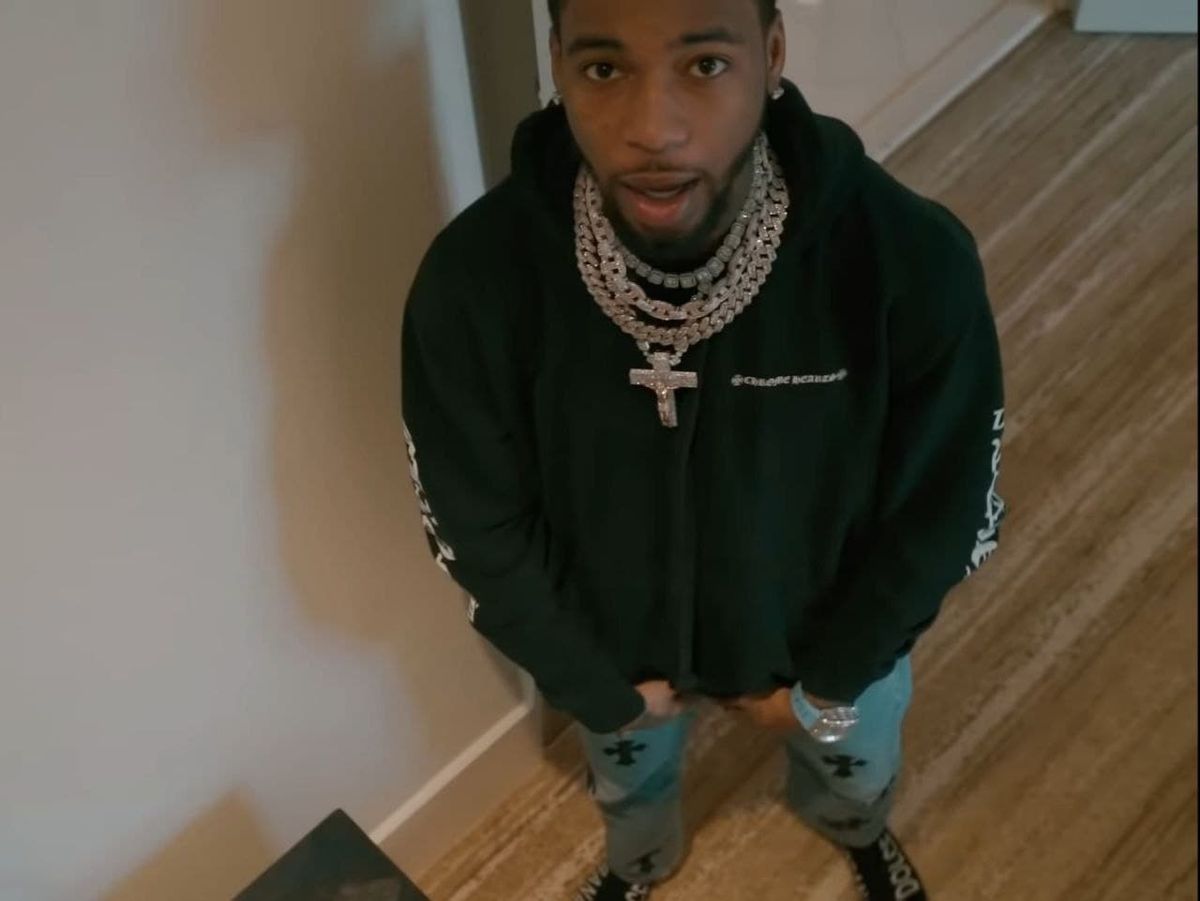Key Glock Outfits in "Toolie" Video | WHAT’S ON THE STAR?