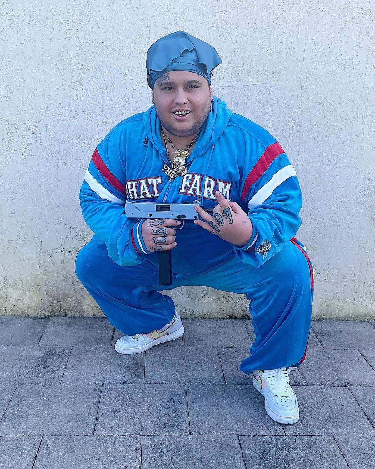Fat Nick Outfit from October 29, 2020 | WHAT’S ON THE STAR?