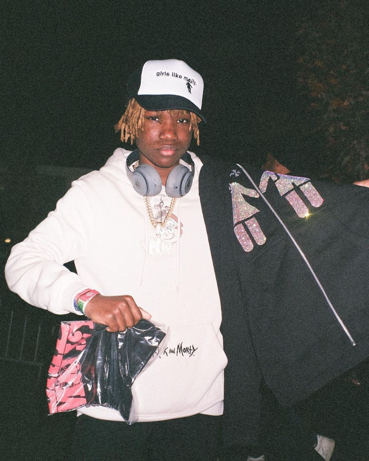 YNW BSlime Outfit from November 2, 2021 | WHAT’S ON THE STAR?