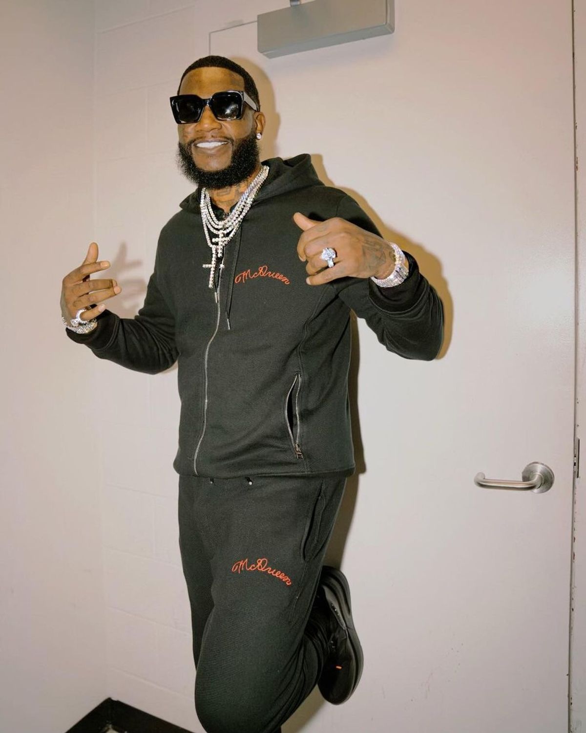 Gucci Mane Outfit from November 8, 2021 | WHAT’S ON THE STAR?