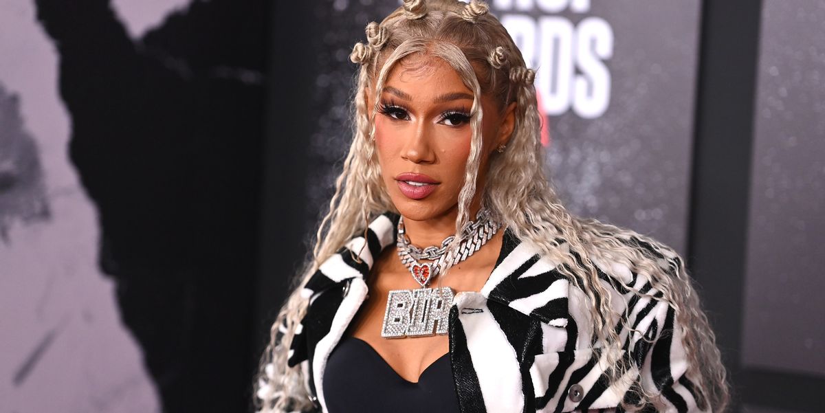 Bia: Outfits, Clothes, Style and Fashion | WHAT’S ON THE STAR?