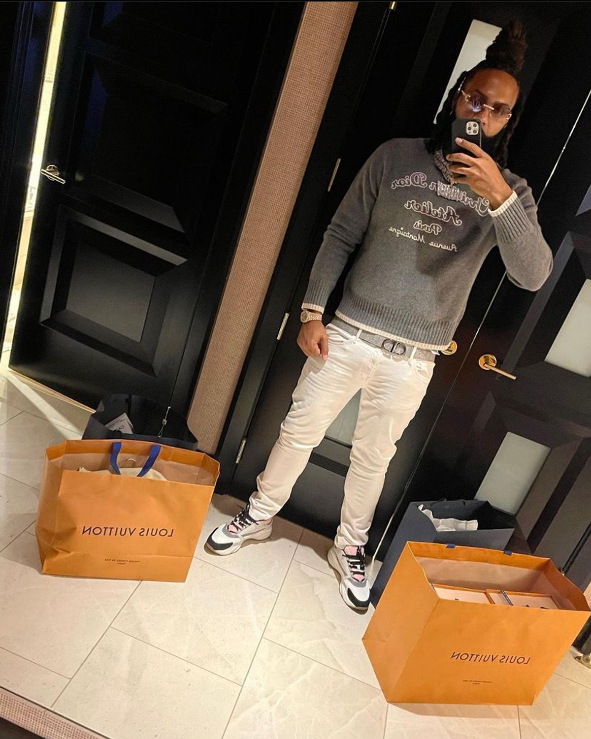 Money Man Outfit from November 17, 2021 | WHAT’S ON THE STAR?