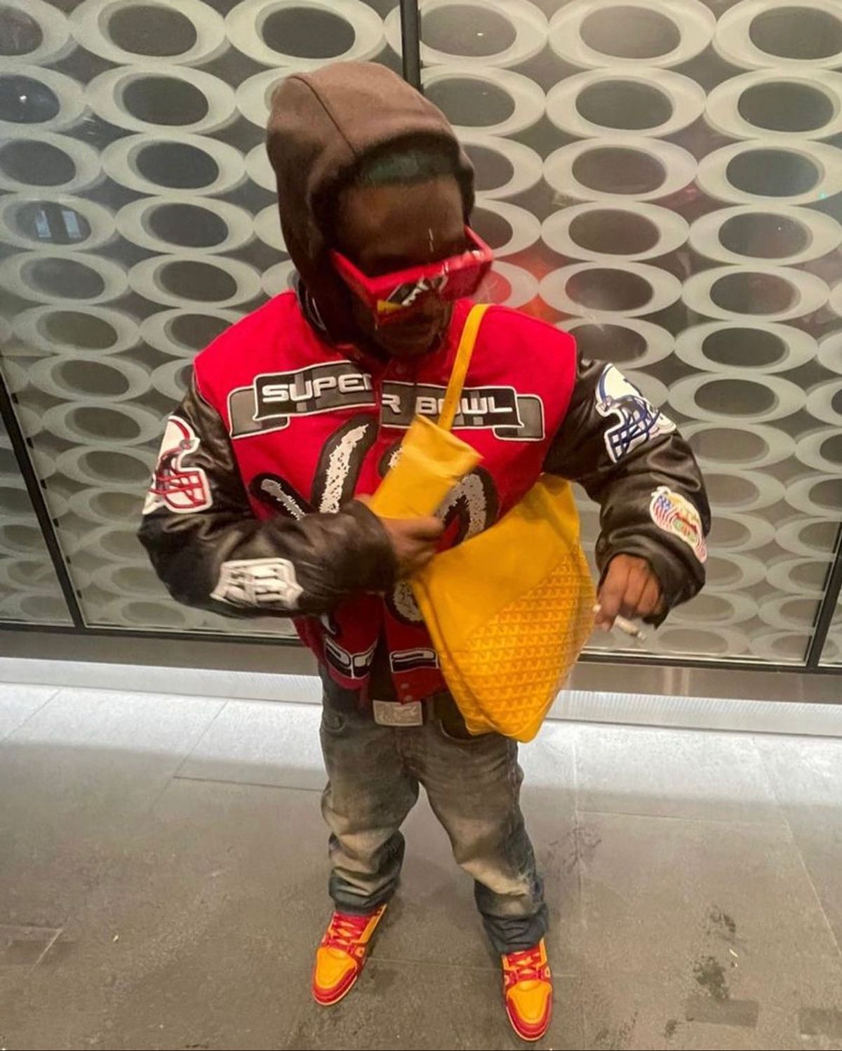 Lil Uzi Vert Outfit from November 19, 2021 | WHAT’S ON THE STAR?