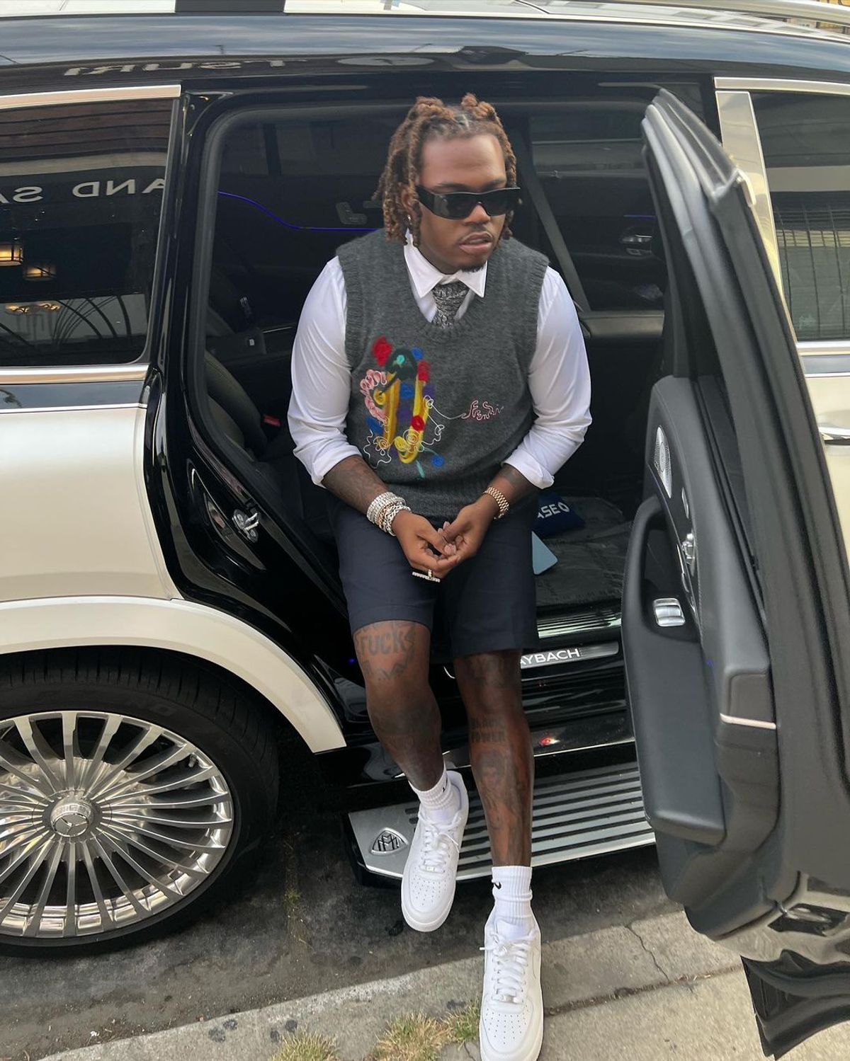 Gunna Outfit from November 21, 2021 | WHAT’S ON THE STAR?