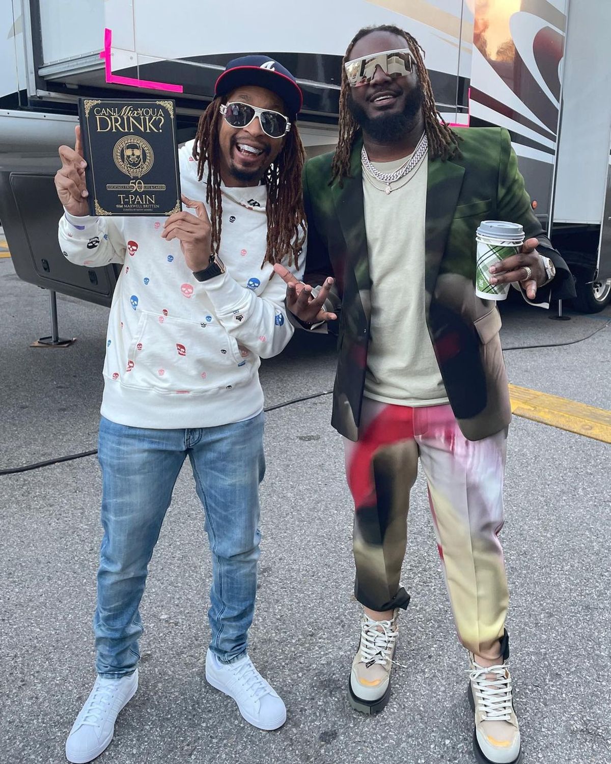 Lil Jon Outfit from November 8, 2021 | WHAT’S ON THE STAR?