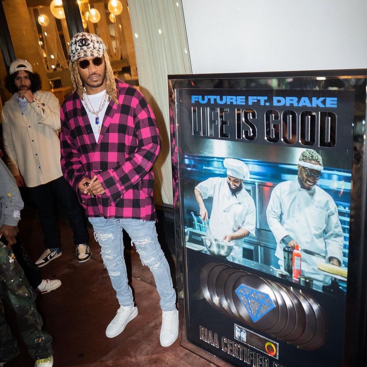 Future Outfit from November 25, 2021 | WHAT’S ON THE STAR?