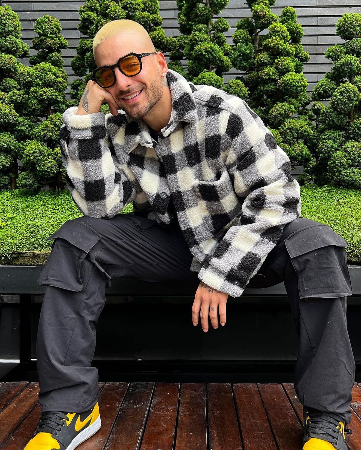 Maluma Outfit from November 25, 2021 | WHAT’S ON THE STAR?