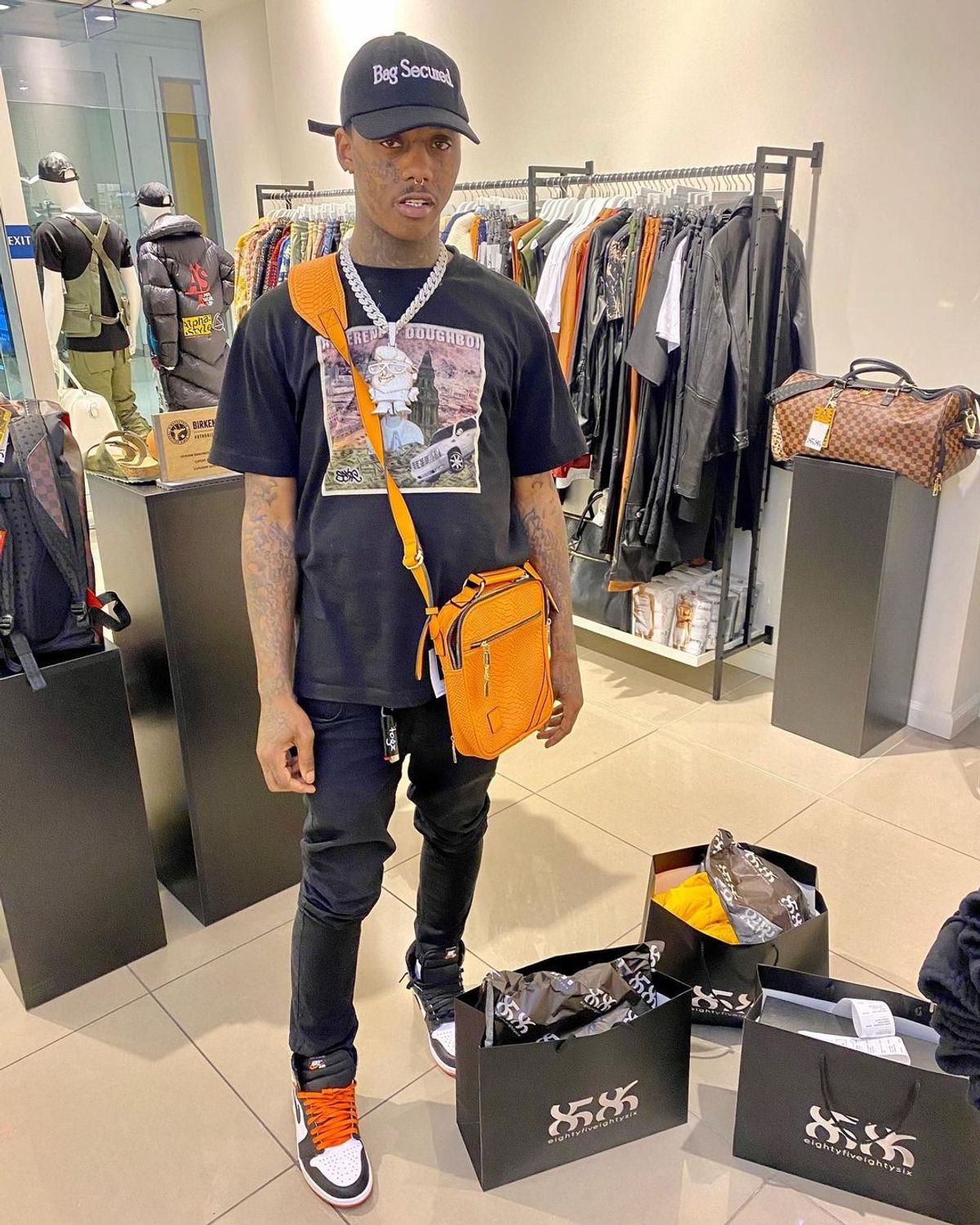 Famous Dex Outfit from November 1, 2021 | WHAT’S ON THE STAR?