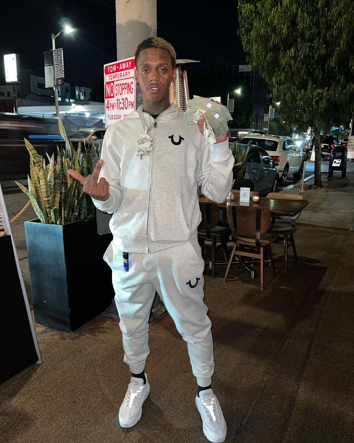 Famous Dex Outfit from November 30, 2021 | WHAT’S ON THE STAR?