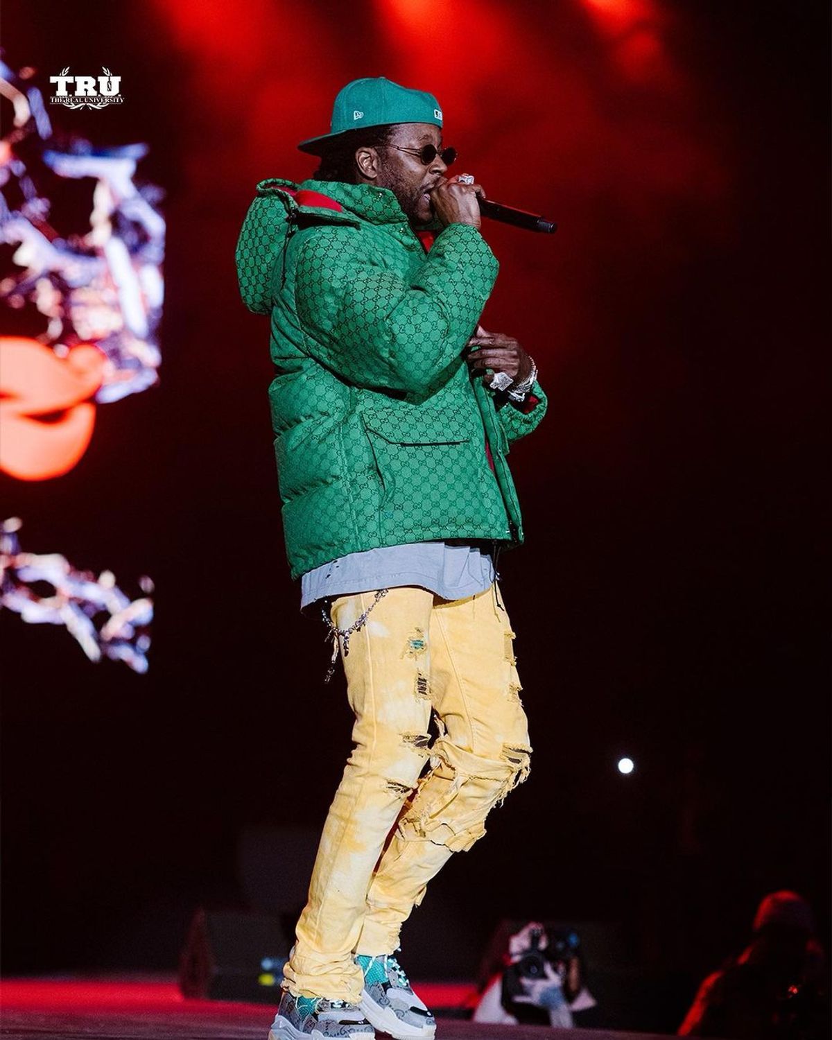 2 Chainz Outfit from December 5, 2021 | WHAT’S ON THE STAR?