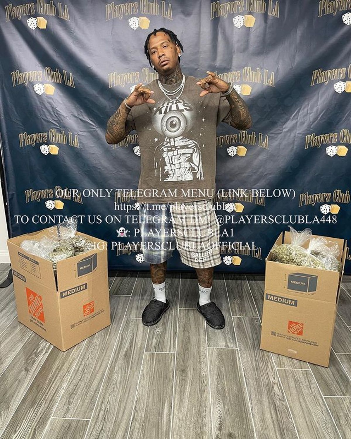 Moneybagg Yo Outfit from December 8, 2021 | WHAT’S ON THE STAR?