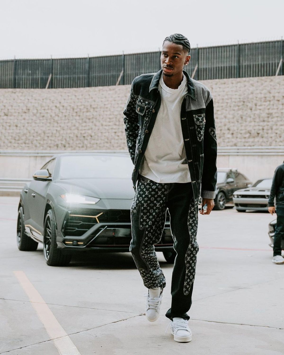 Shai Outfit from December 11, 2021 | WHAT’S ON THE STAR?