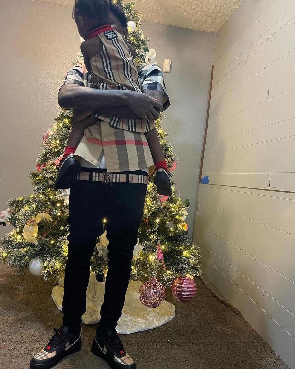 Quando Rondo Outfit from December 12, 2021 | WHAT’S ON THE STAR?