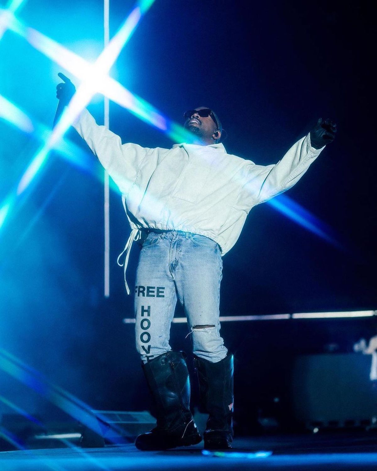Kanye West Outfit from December 13, 2021 | WHAT’S ON THE STAR?