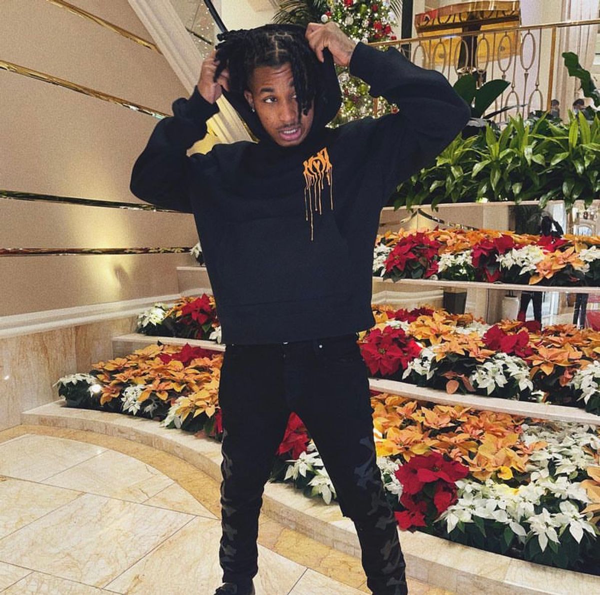 DDG Outfit from December 16, 2021 | WHAT’S ON THE STAR?