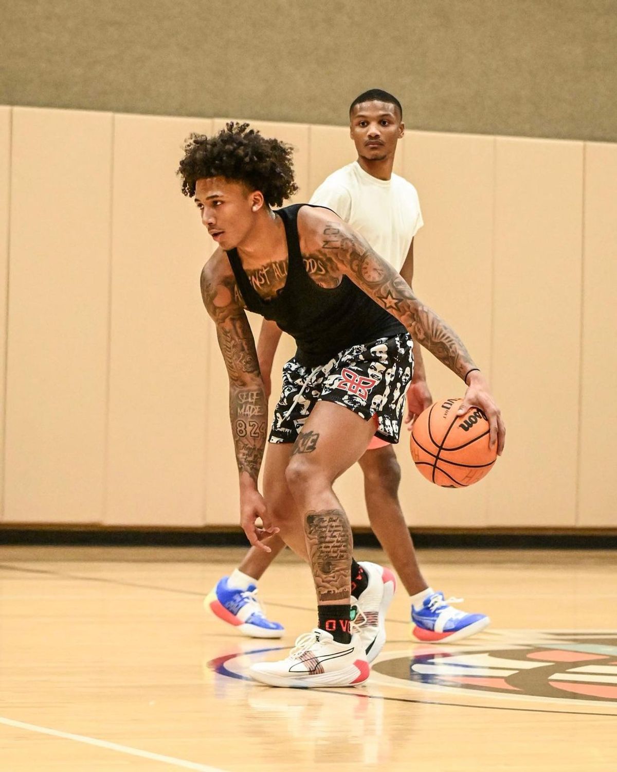 Mikey Outfit from December 15, 2021 | WHAT’S ON THE STAR?