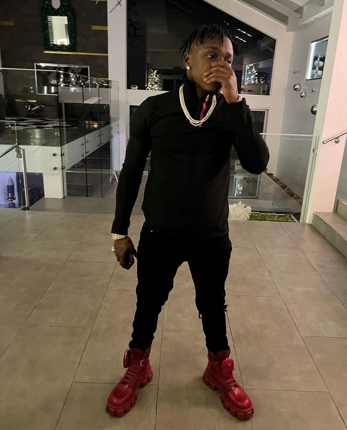 DaBaby Outfit from December 17, 2021 | WHAT’S ON THE STAR?