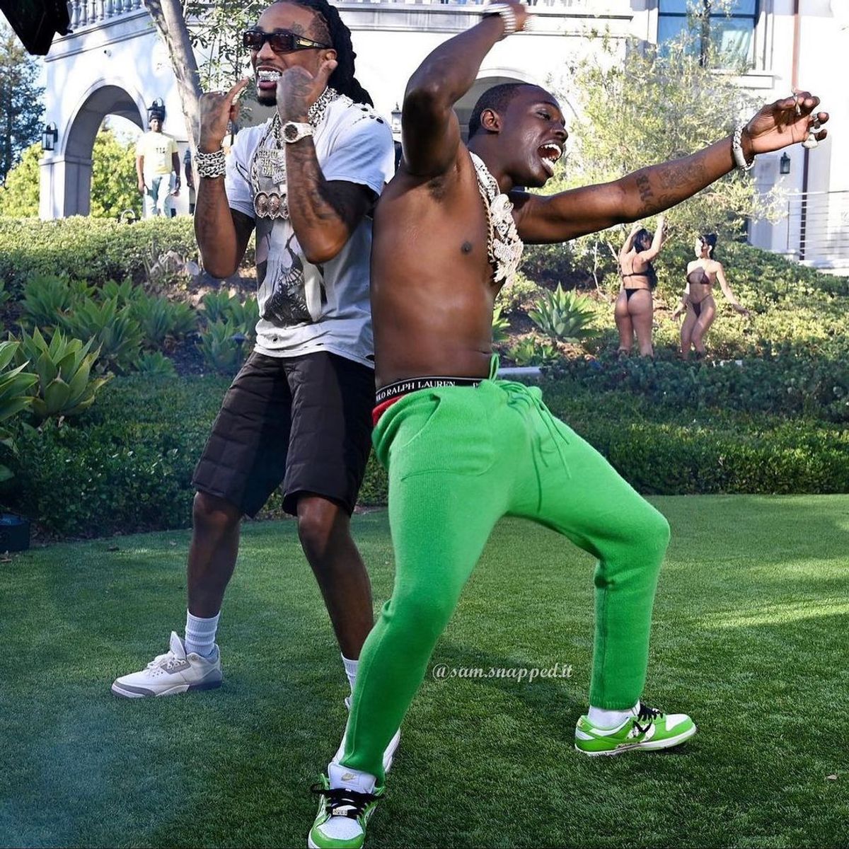 Quavo Outfit from October 15, 2021 | WHAT’S ON THE STAR?