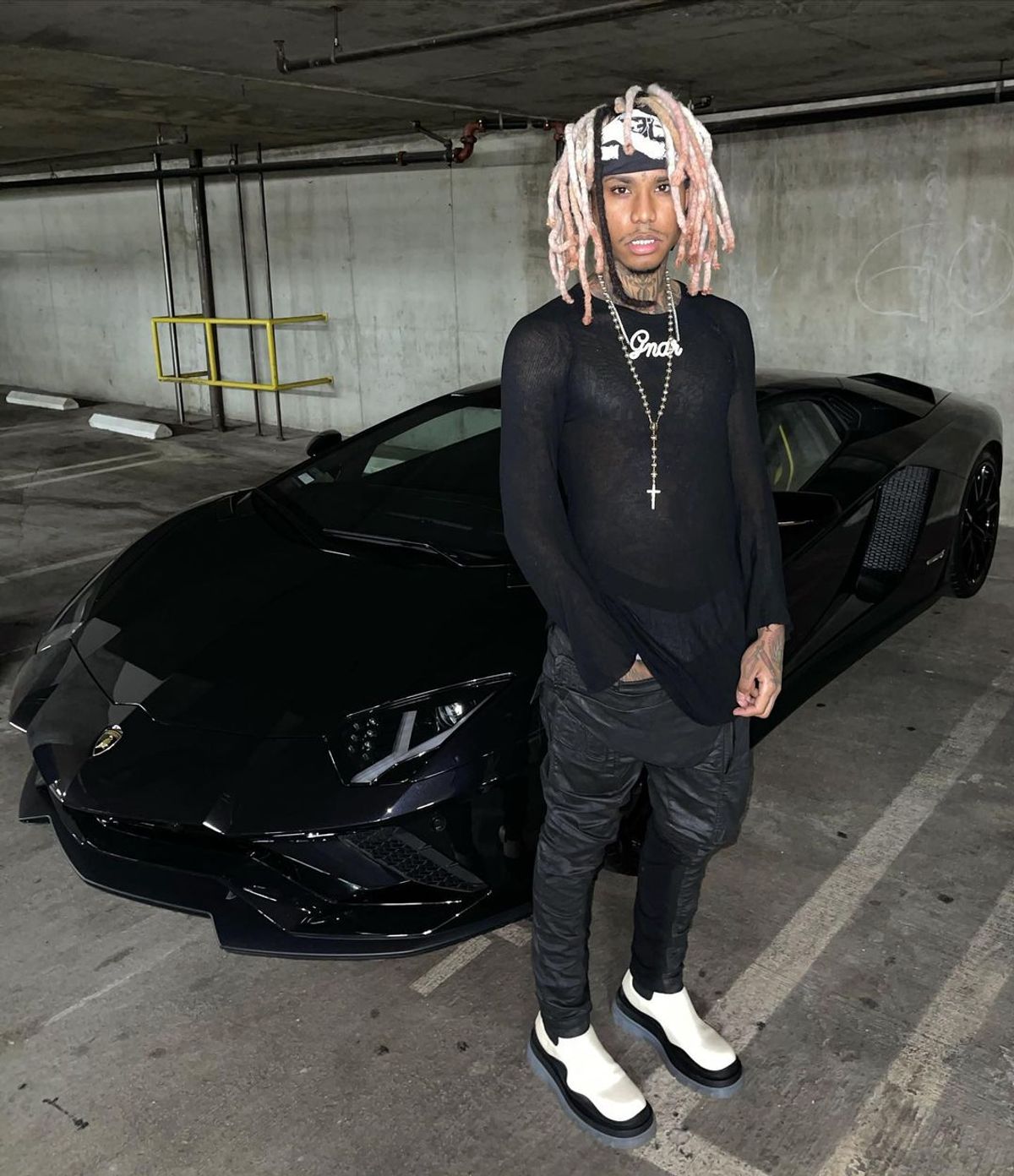 Lil Gnar Outfit from December 22, 2021 | WHAT’S ON THE STAR?