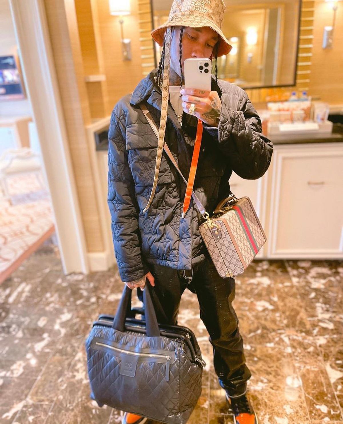 Tyga Outfit from December 26, 2021 | WHAT’S ON THE STAR?