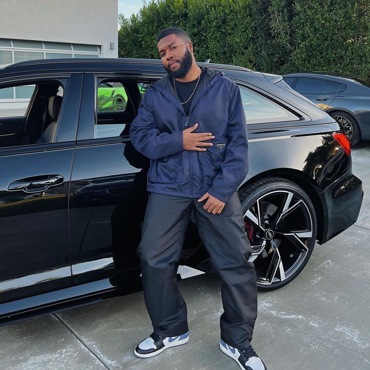 Khalid Outfit from January 4, 2022 | WHAT’S ON THE STAR?