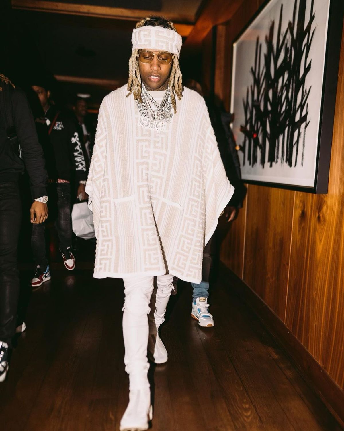 Lil Durk Outfit from January 8, 2022 | WHAT’S ON THE STAR?