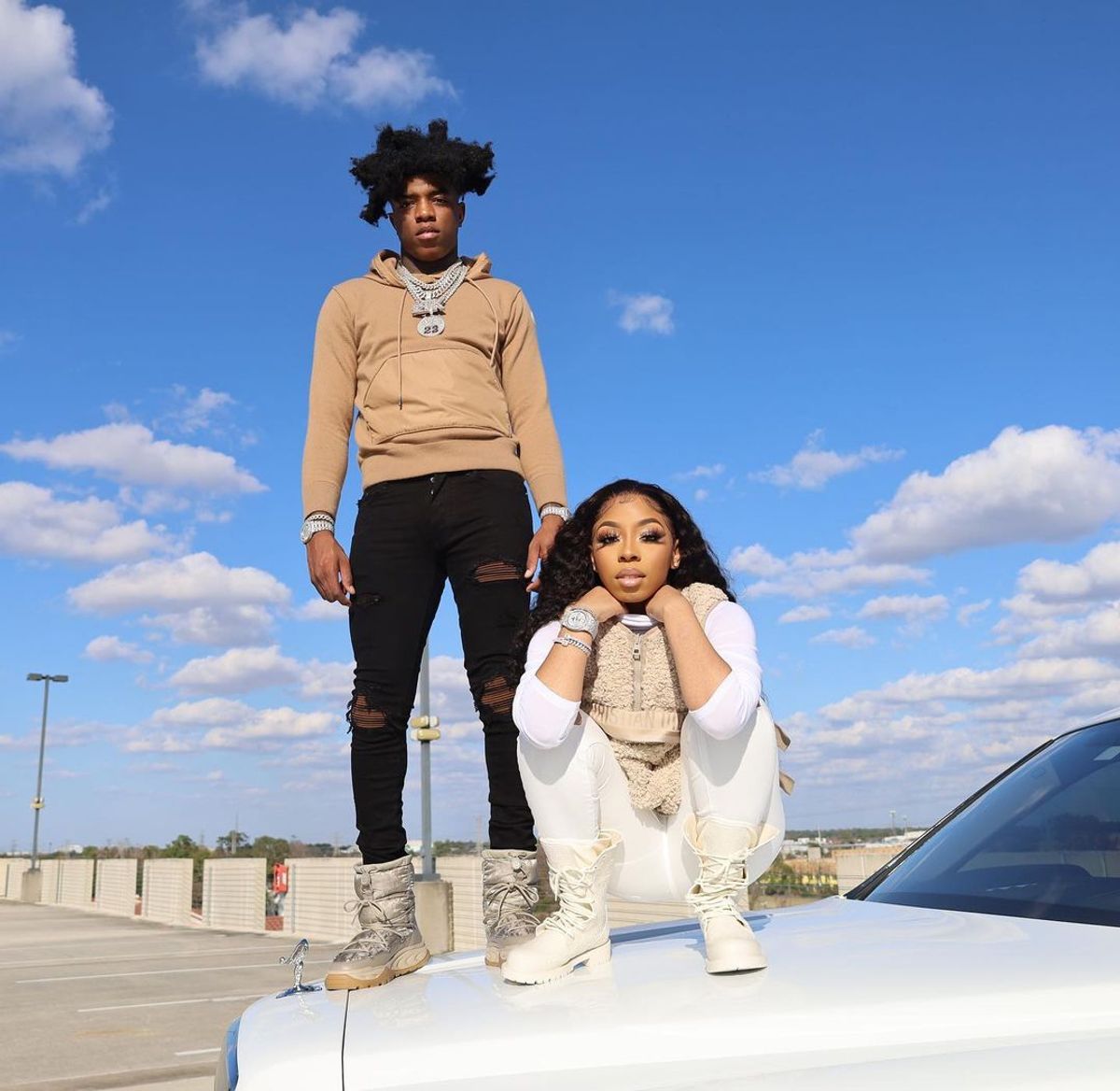 Yungeen Ace Outfit from January 7, 2022 | WHAT’S ON THE STAR?