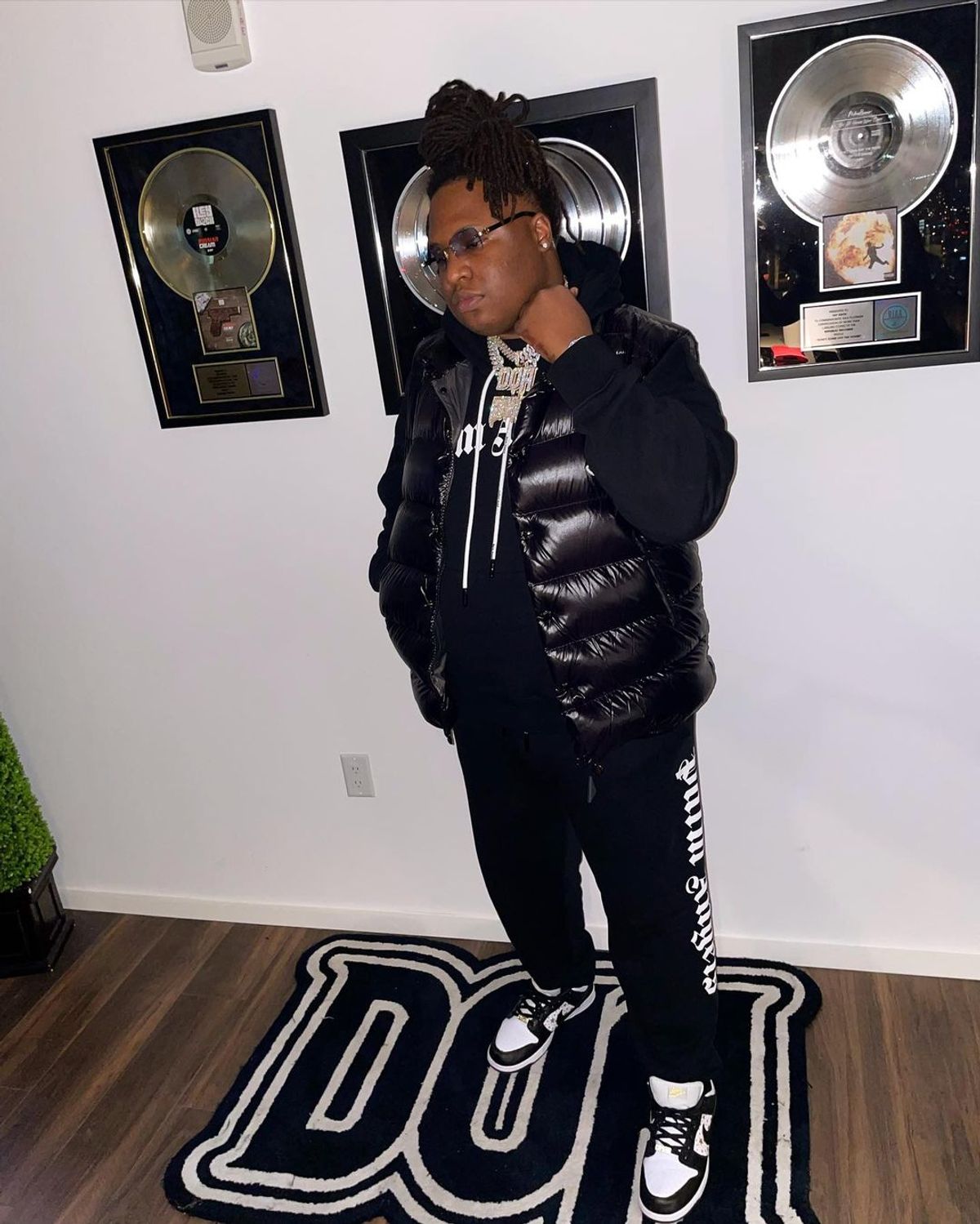 Tay Keith Outfit from January 16, 2022 | WHAT’S ON THE STAR?