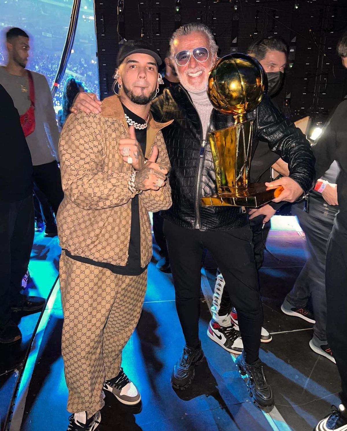 Anuel AA Outfit from January 19, 2022 | WHAT’S ON THE STAR?