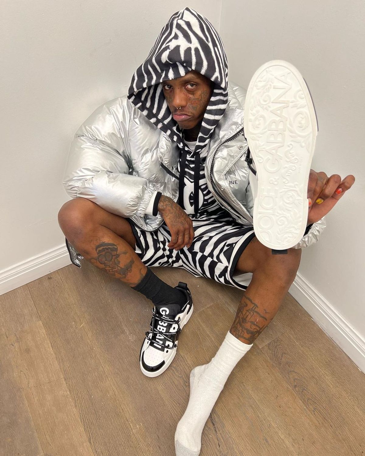 Famous Dex Outfit from January 24, 2022 | WHAT’S ON THE STAR?