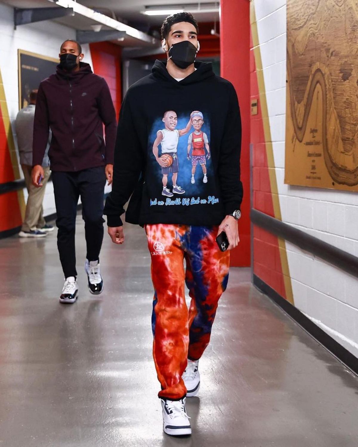 Jayson Tatum Outfit from January 30, 2022 | WHAT’S ON THE STAR?